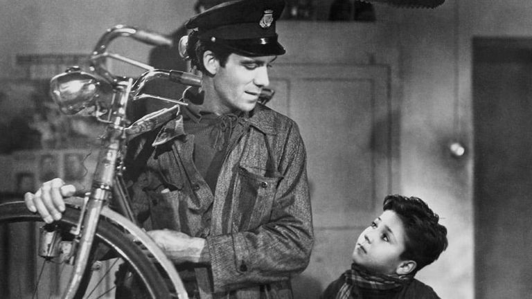 What is Realism in Film? [Complete Guide] - Video Collective